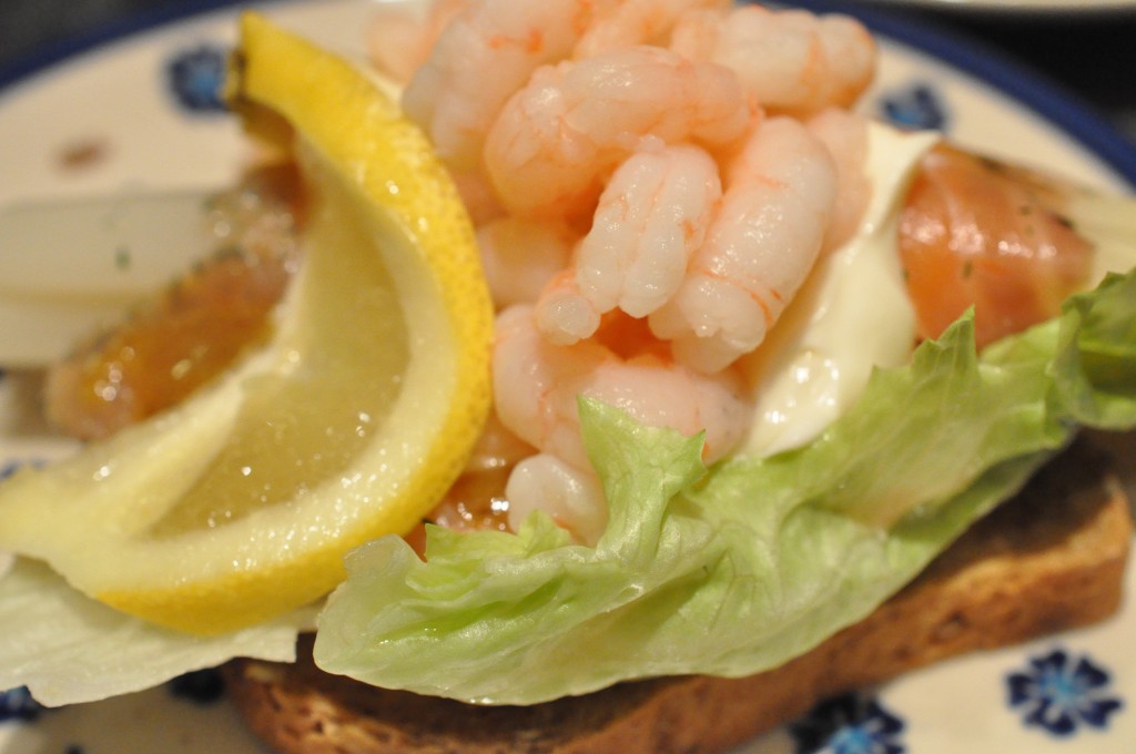 Rejer i hvidløg nem opskrift – stegte rejer nogetiovnen.dk