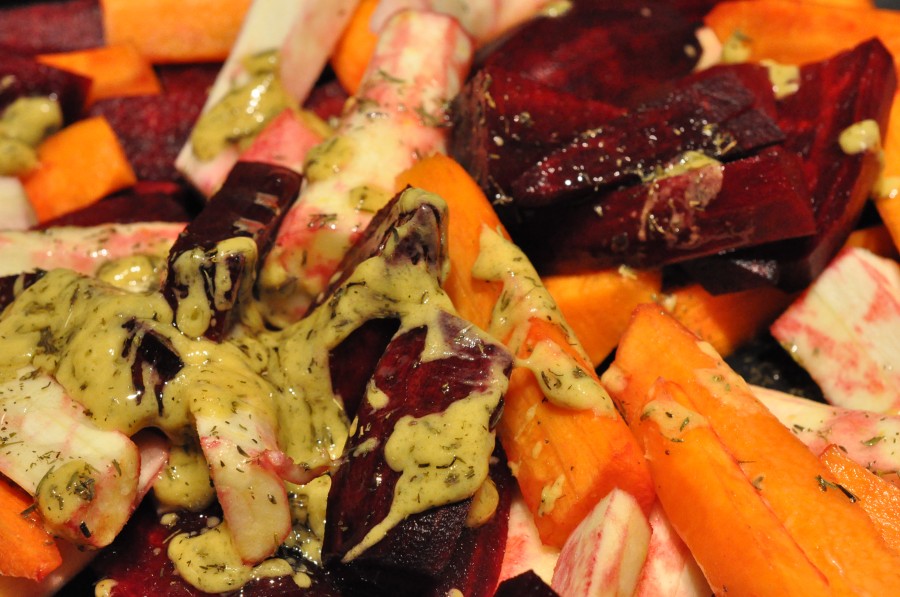 Rodfrugt mix og rødløg bagt i ovn - opskrift nogetiovnen.dk