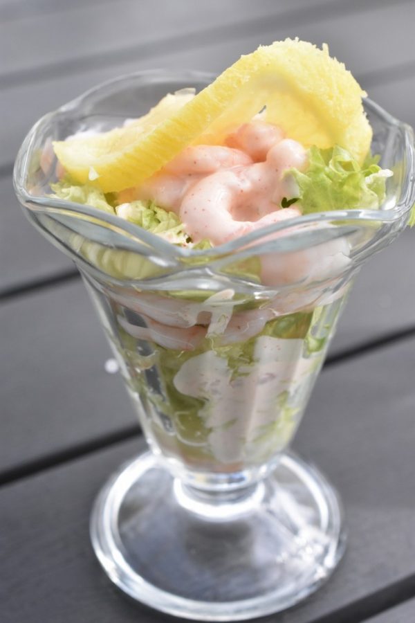 Rejecocktail med dressing – nem klassisk forret nogetiovnen.dk