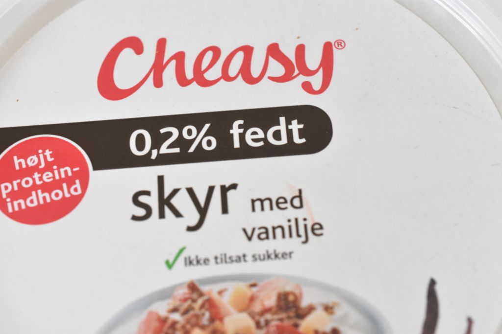Cheesecake opskrift – nem ostekage med skyr •nogetiovnen.dk