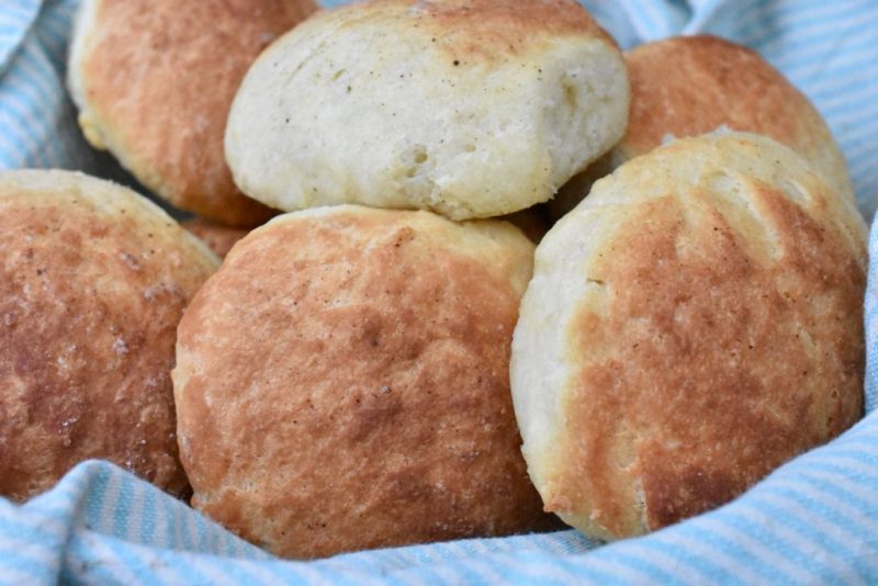 Vaniljeboller – bløde boller med vanilje • nogetiovnen.dk