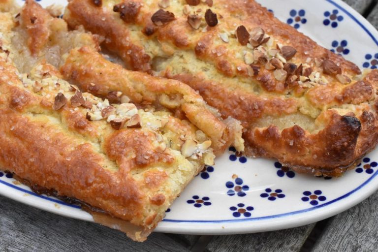 Kringle med remonce – nem lækker opskrift • nogetiovnen.dk