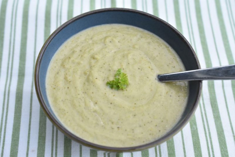 Broccolisuppe – nem opskrift på cremet suppe med broccoli