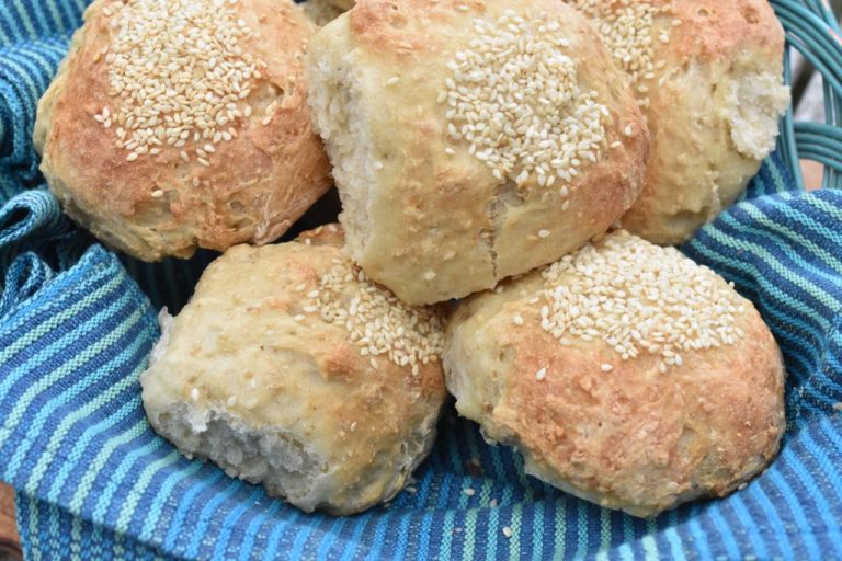 Grahamsboller - opskrift på bløde boller med grahamsmel