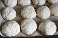 Grahamsboller - opskrift på bløde boller med grahamsmel